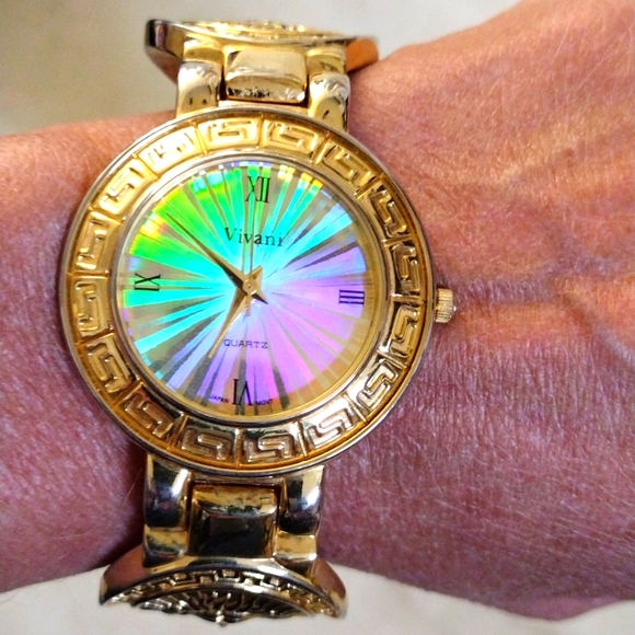 Vivani | Accessories | Vivani Faux Gold Bracelet Style Watch | Poshmark